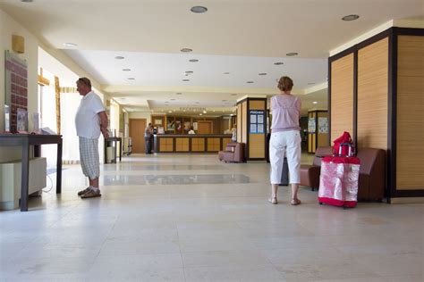 15 хил туристи на тръни за почивката си у нас след фалита на един от най големите туроператори