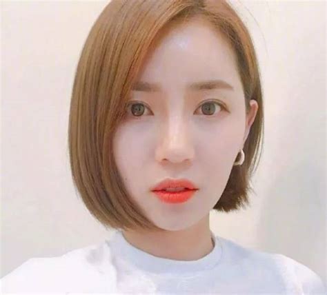 长脸可以剪短发吗 10款长脸适合的短发 长脸型的人能梳短发吗 第7页 大山谷图库