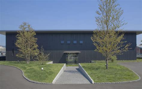 中村好文 焼杉板で建物を包んだ 伊丹十三記念館