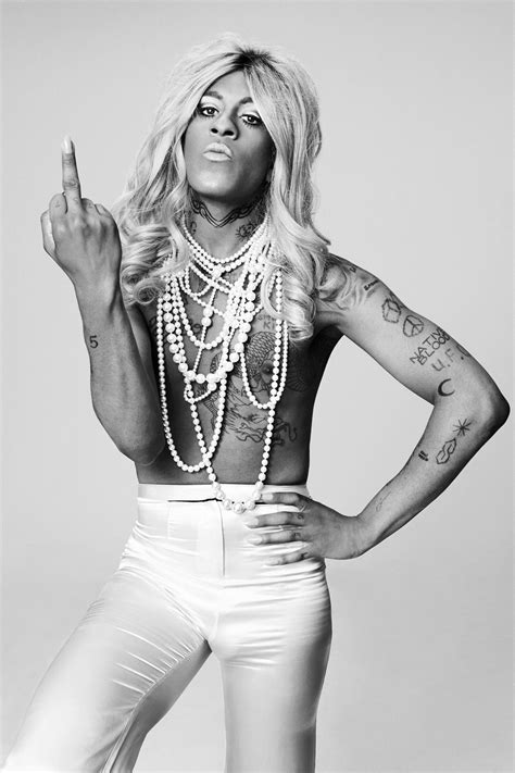 30 Strikingly Beautiful Gender Non Conforming Gender Non Binary Selfies Artofit