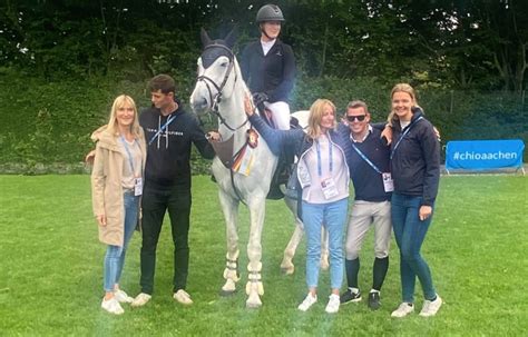 Laura Und Ficardi Werden Zweite Im Netaachen Preis Holger Hetzel