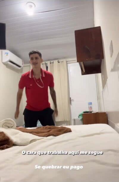 Leo Farting At Hotel Thisvid Com