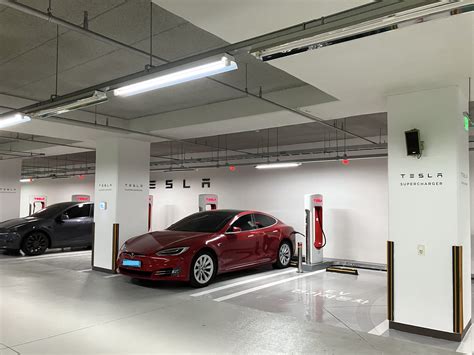 Tesla Supercharger 2 Teslarati