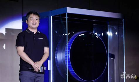 100个量子比特！玻色量子推出相干光量子计算机，核心器件100国产化 智东西