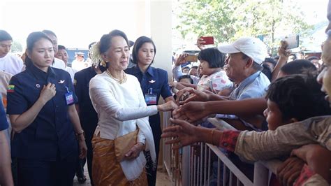 Dvb တံတားစီမံကိန္းအတြက္ ဒလၿမဳိ႕ကို ေရာက္လာသည့္ ႏိုင္ငံေတာ္၏ အတိုင္ပင္ခံပုဂၢဳိလ္ ဓာတ္ပံု