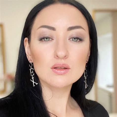 ПСИХОЛОГ РАССТАНОВКИ Anna Malina Psy • Threads Say More