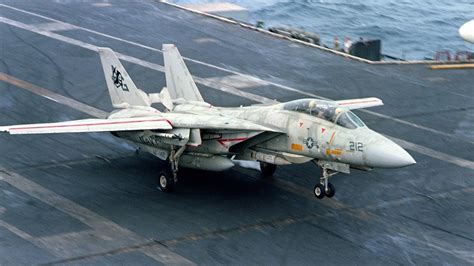 How An F 14 Pilot Averted Total Disaster Landing With Stuck Wings 19fortyfive