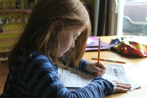 The Pros Vs Cons Debate Should Teachers Assign Homework Monica Crews