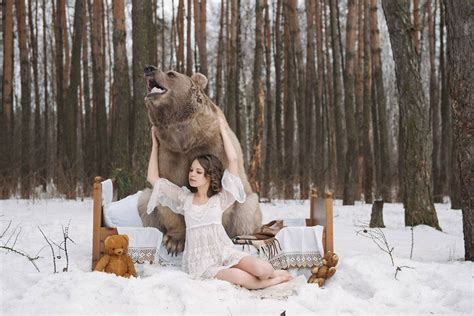 Two Russian Models Pose With A 1 400 Pound Bear Design You Trust