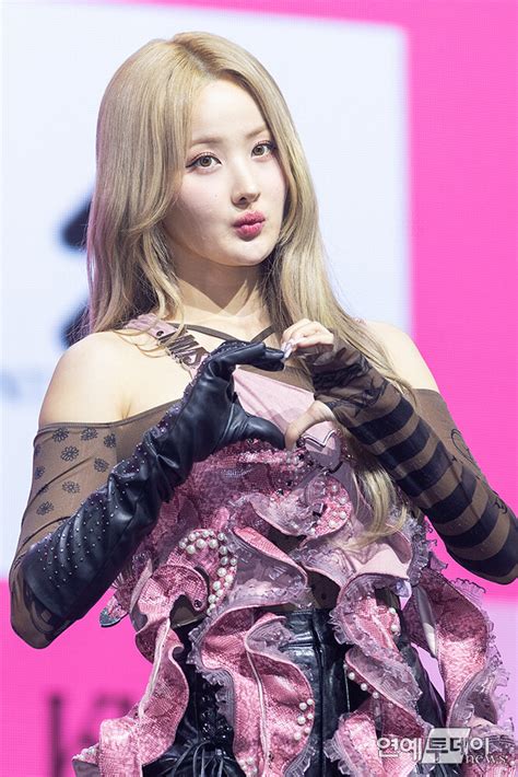 today포토 키스오브라이프 KISS OF LIFE 벨 꽃 미모