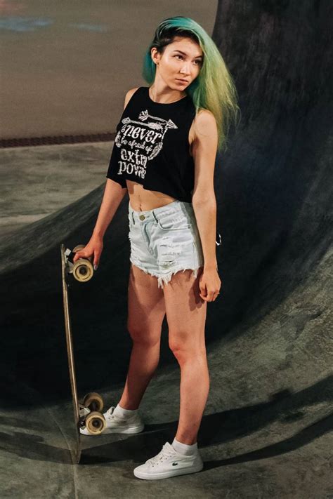 How To Dress Like A Badass Girl 22 Outfits And Tips Panaprium