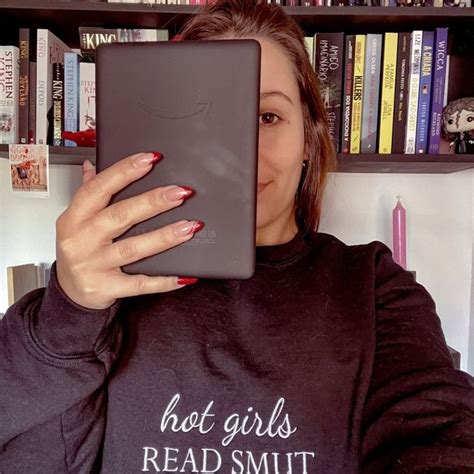 𝔄𝔫𝔞 ℜ𝔦𝔱𝔞 Thebookstalker • Threads Say More