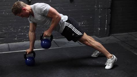 Alternating Kettlebell Renegade Rows Youtube
