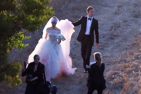 Adam Shulman Anne Hathaway Wedding