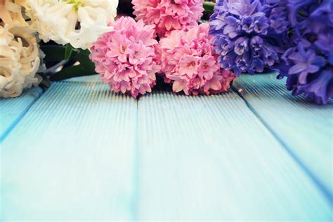 写真 国民健康保険料はいくら？支払いが困難なときの軽減制度もわかりやすく解説！ 国民健康保険料4つのケースで試算 Limo くらしとお金の経済メディア