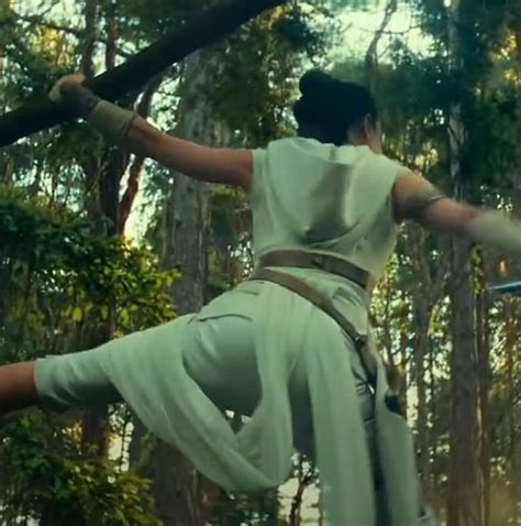 Reys Ass Is So Damn Sexy In Rise Of Skywalker By Scifisarah On Deviantart