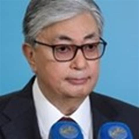 Президентът на Казахстан се среща със Си Цзинпин в Китай