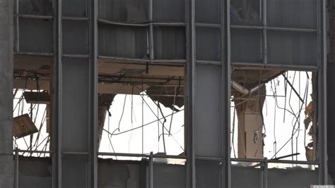 Камера наблюдения сняла момент обрушения потолка в школе на Тайване