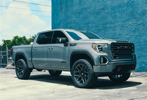 Gmc At4 W 22x10 B204 Insurgent W 35x1250r22 Tires