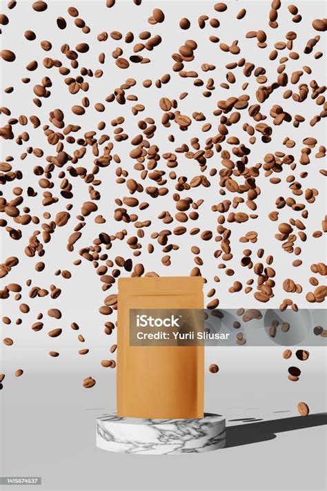 종이 파우치 가방 모형 떨어지는 커피 콩 대리석 연단 흰색 배경 3d 렌더링 상품 광고 포장 가방에 대한 스톡 사진 및 기타