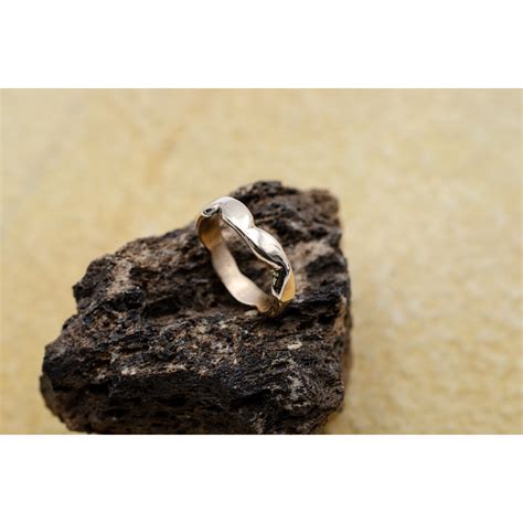 The Ring Maker Make Seamless Rings