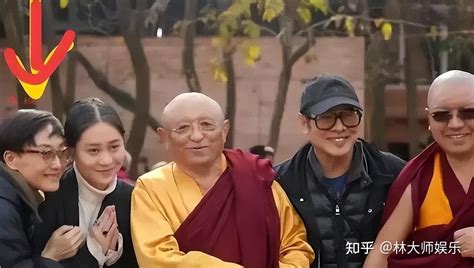 李连杰带妻女寺庙求佛！62岁利智近照曝光，李连杰状态回升 知乎