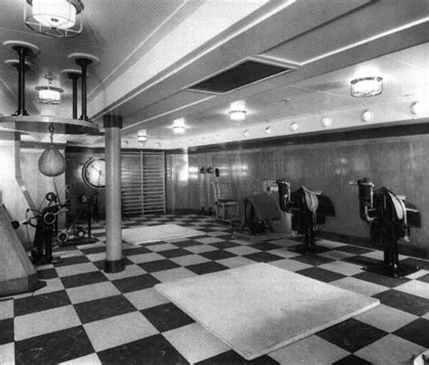 Pool Queen Mary Second Class