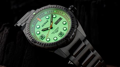 Tri Hawk Dive Watches I Lume Dials With Tritium Tubes I Automatic