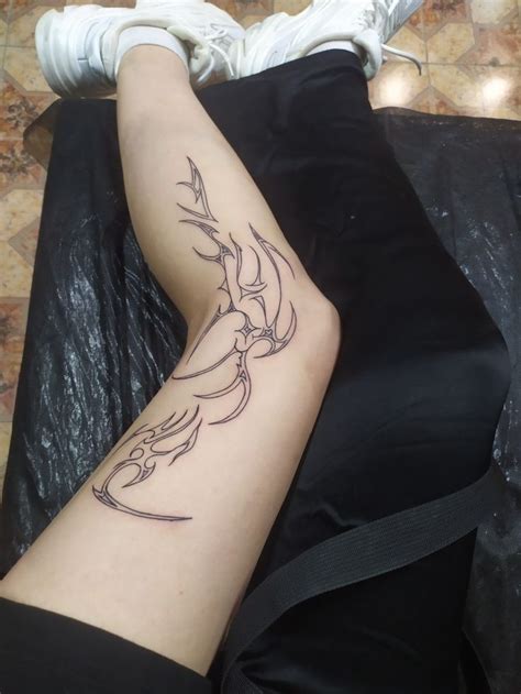 Пин от пользователя 𝑭𝒆𝒃𝒓𝒂𝒍𝑵𝒐𝒄𝒉𝒊🖤 на доске Tattoo в 2024 г Гик тату Тату в виде плюмерии