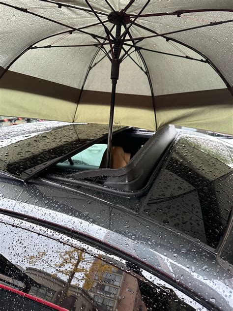 下雨忘记关天窗，座椅被水泡了，果然掉色～ Nga玩家社区