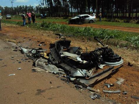 Mulher Morre Em Colisão Entre Carro De Passeio E Caminhão Na Br 163