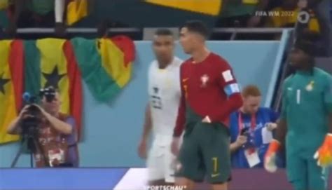 ¿por Qué Cristiano Ronaldo Se Mete La Mano En El Calzoncillo Diario El Mundo
