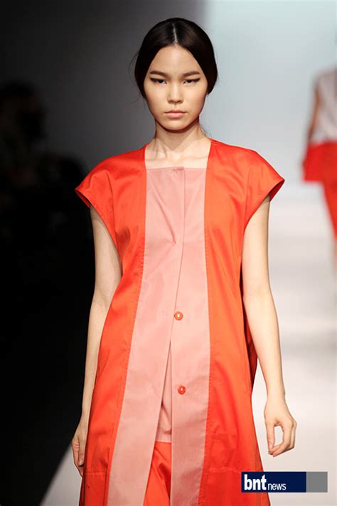 Bnt포토 진정선 여름엔 화사하게 주목 받는 오렌지 컬러 Bnt뉴스