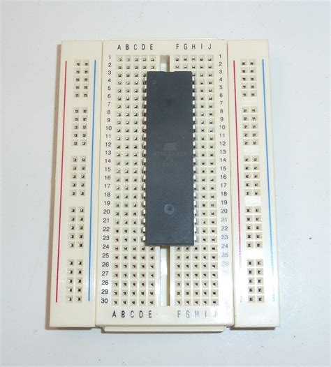 How To Use A Breadboard Build Electronic Circuits