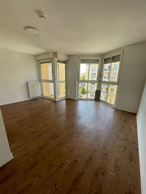Helle 1 5 Zi Wohnung Mit Ebk And Aufzug Zentral In Fürth 27 M² In