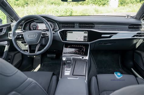 Mobile-review.com Тест Audi A7 Sportback. Между седаном и купе