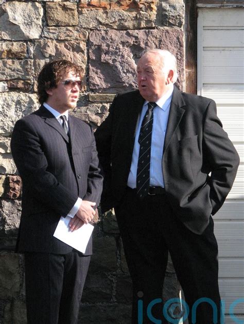 Former Wales Captain And Coach Clive Rowlands Dies Aged 85 Limerick Live