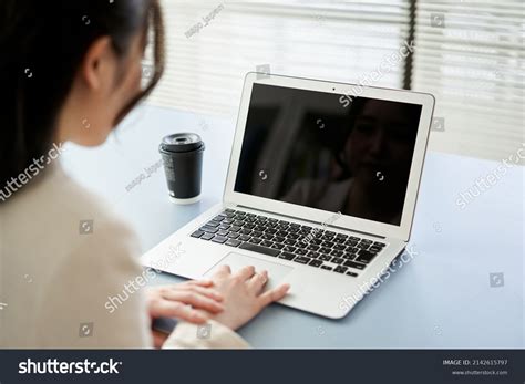 Woman Laptop Side Back Images Stock Photos Vectors Shutterstock