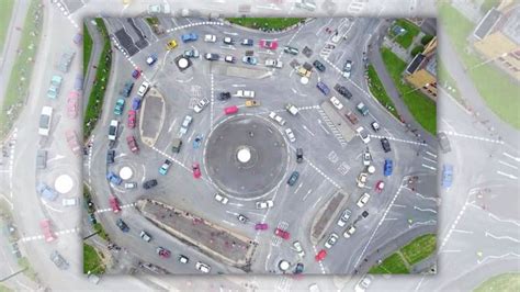 Is This Magic Roundabout Really Made Of 5 Mini Roundabouts