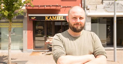 Nieuwe Baas Van Kamiel Heet Pieter En Hij Heropent Spaghetticafé