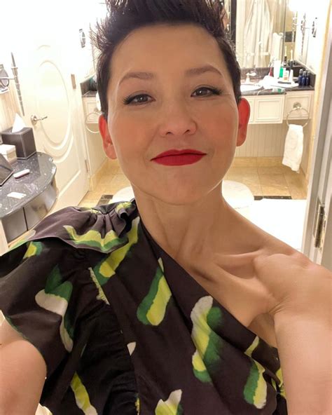 57歲劉美君驚爆患「鬼剃頭」頭頂禿一大片 母親早前證患腦瘤壓力爆煲 星島日報