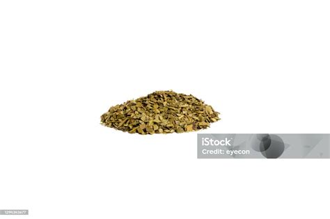 흰색 배경에 고립 된 예르바 메이트 차 힙의 말린 잎 영양 남미의 전통 차 0명에 대한 스톡 사진 및 기타 이미지 0명 건강관리와 의술 건강한 생활방식 Istock