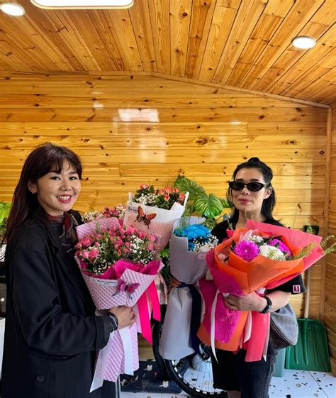 Шинэ жилээр гэртээ тавих найз АЗ Цэцгийн дэлгүүр Эрдэнэт