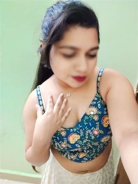 Unmarried College Gal Available For Sex Indian Escort In Hyderabad