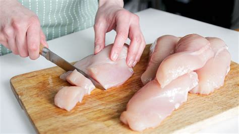 The Easiest Way To Cleanly Cut Chicken