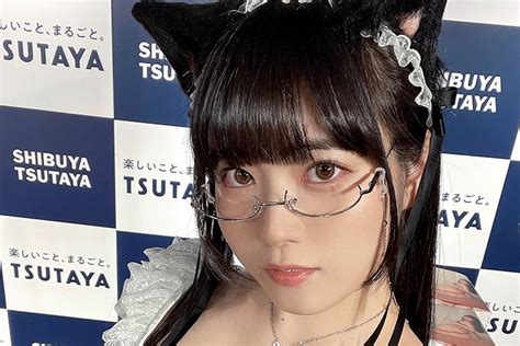 東雲うみ、猫耳＆眼鏡のインパクトメイド姿 グラッチェ