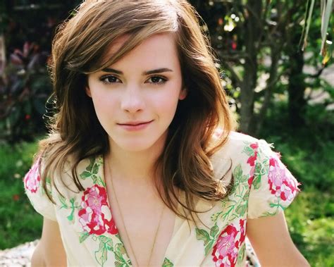 Hd Dekstop Pc Backgrounds Very Beautiful Emma Watson Hd Wallpapers