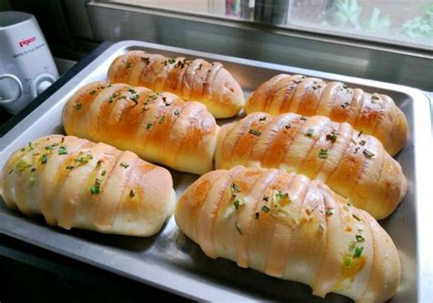 香葱芝士夹午餐肉面包的做法