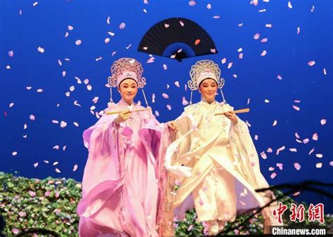 “浙江小百花”越剧新版《梁山伯与祝英台》《五女拜寿》将亮相北京 青岛新闻网