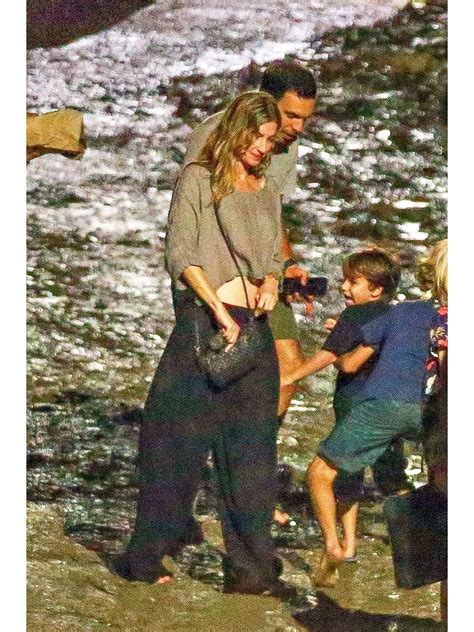 Las Primeras Fotos De Gisele B Ndchen Con Joaquim Valente Su Instructor De Jiu Jitsu Infobae